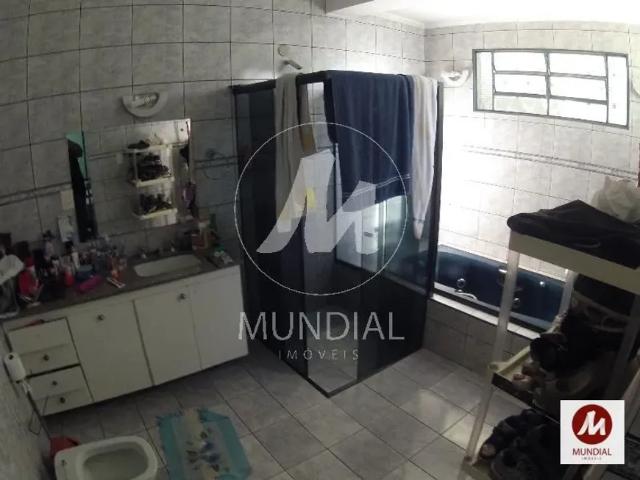 Casa térrea na rua 4 dormitórios/suite, cozinha planejada