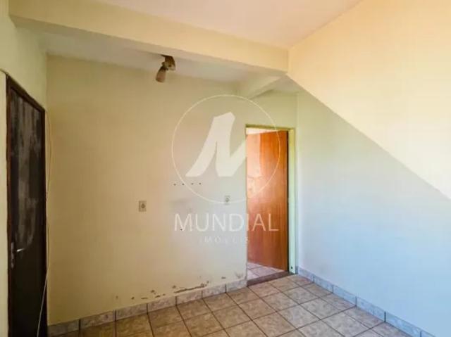 Casa térrea na rua 5 dormitórios, cozinha planejada