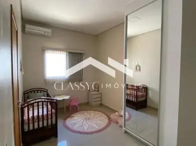 Casa térrea no Jardim Sul Uberlândia – 360 m² terreno, 3 quartos, espaço gourmet com churrasqueira