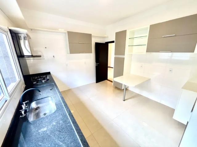Casa Térrea para Locação Eco Village I | 3 Dorms, Piscina e Churrasqueira | Av JK