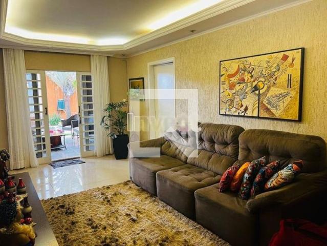 Casa, Taguatinga, 4 Quartos, 350 m2 Brasília