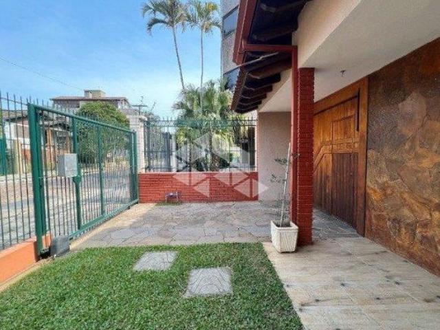 Casa Térrea 4 dormitórios a venda no Barão do Cahy
