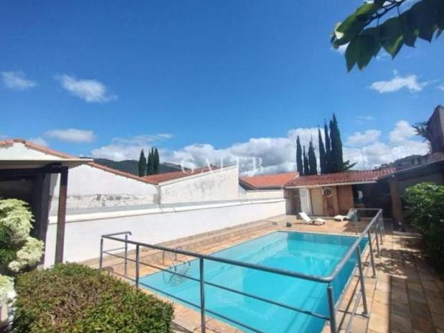 CASA TÉRREA 4 QUARTOS PISCINA PROXIMA A LUCAS N. GARCEZ 500M2 TERRENO
