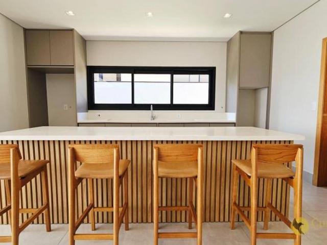 Casa Térrea 4 suítes à venda, 380 m² por R$ 3.490.000 Condomínio Campos de Santo Antônio II It