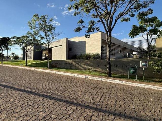 CASA TÉRREA 4 SUÍTES ACEITA FINANCIAMENTO CONDOMÍNIO AMOBB JARDIM BOTÂNICO
