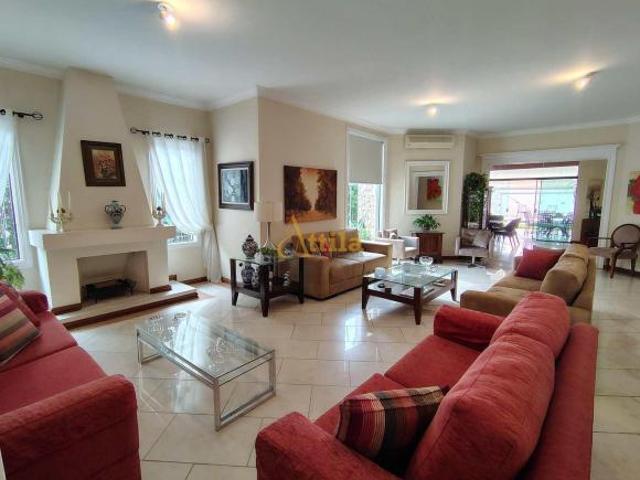 Casa térrea, 4 suítes, cond. fechado, lazer, 4 vagas