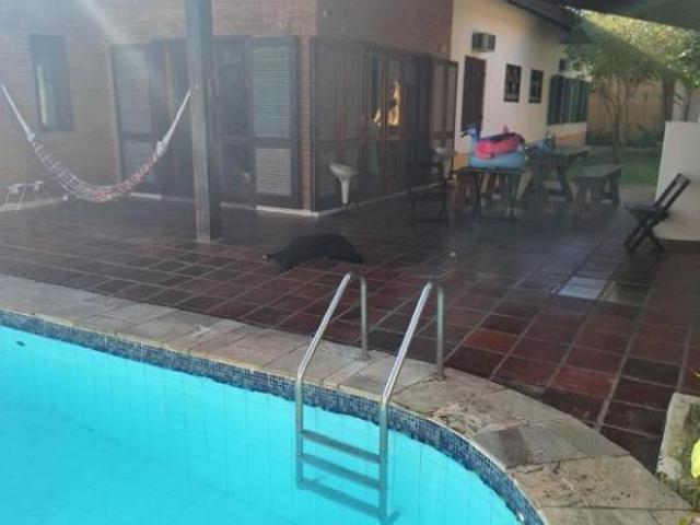 Casa Térrea 4 suítes + Edícula com 02 Dorms Apenas 400 metros do mar!