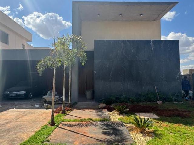 Casa Térrea 4 Suítes para Venda no Jardins Itália Goiânia