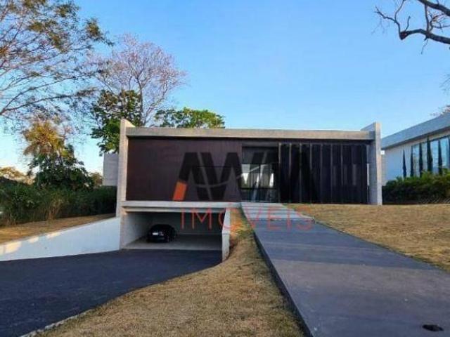 Casa Térrea 563 m², lote 2.426 m² nova, 4 Suítes, Aldeia do Vale