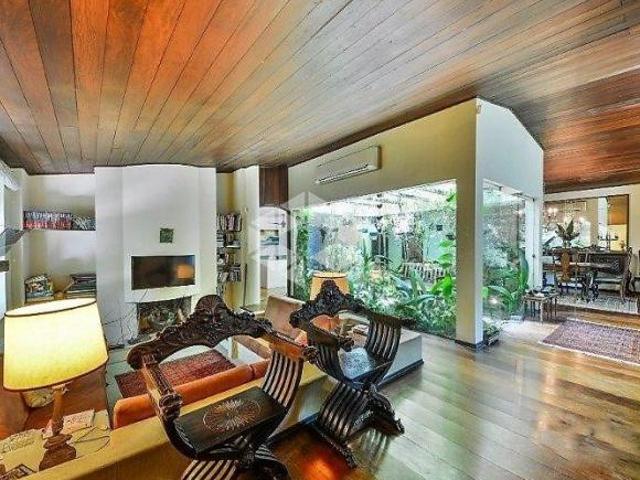 Casa térrea 5 dormitórios Vila Assunção