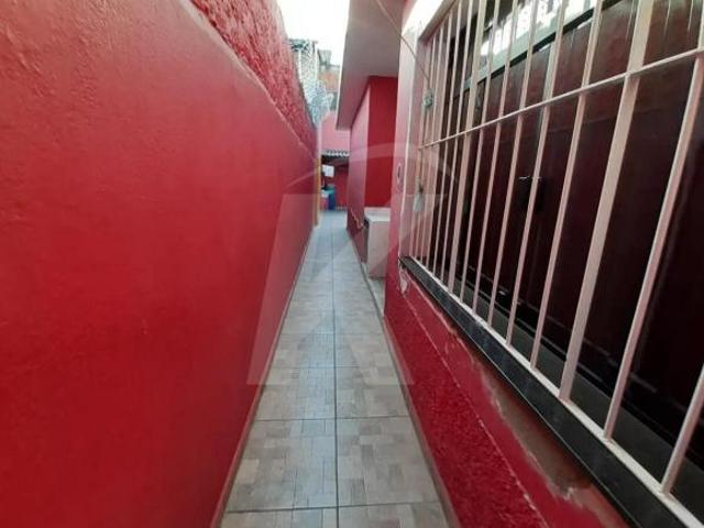 Casa Térrea 90m² 2 vagas de garagem coberta Excelente para construção Jardim Brasil