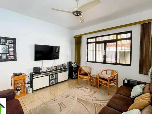 Casa Térrea 03 Dormitórios + 01 Suíte + 01 Quarto Multiuso + Quintal + 04 Vagas