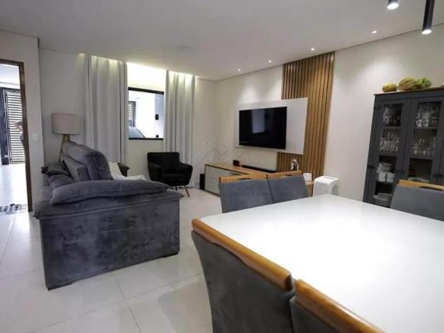 Casa térrea 03 dormitórios à venda, 130m² no Parque Capuava Santo André/SP
