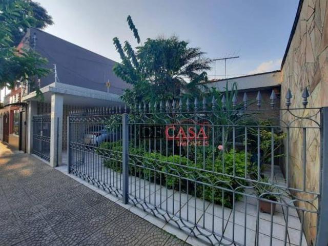 Casa térrea, 03 dormitórios c 1 suíte