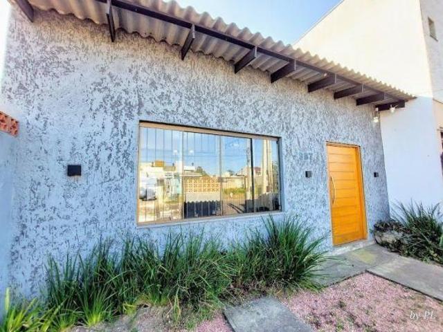 Casa Térrea 02 suítes com 01 vaga de garagem. Bairro Hípica