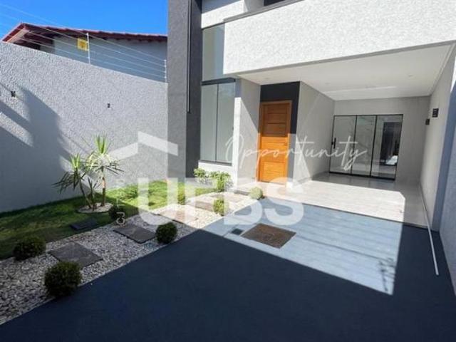 CASA TERREA 116MT 3 QUARTOS SENDO 1 SUITE SETOR CENTER VILLE