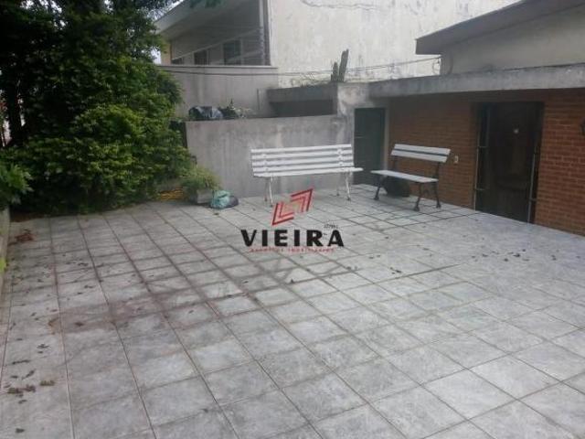 Casa térrea 12X30, 3 quartos + edícula, rua calma