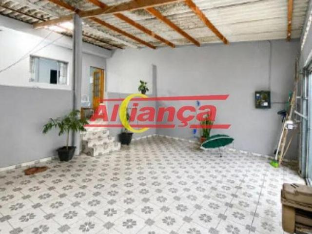 Casa térrea 140 m² com 3 dormitórios no Bonsucesso