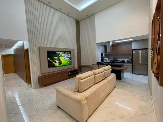 CASA TERREA 150MT 3 QUARTOS SENDO 1 SUITE JARDINS VENEZA MOBILIADA