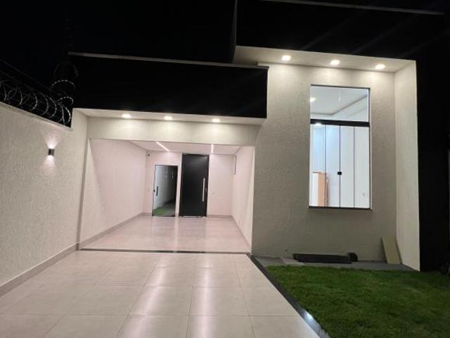 CASA TERREA 156MT 3 QUARTOS SENDO 2 SUITES BAIRRO JARDIM LUZ