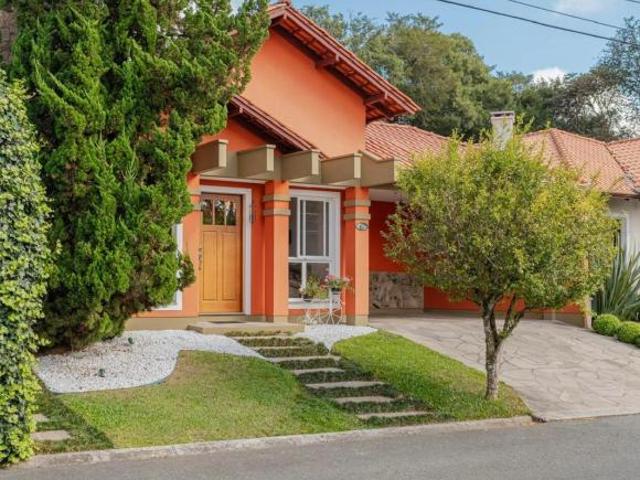 Casa térrea 180m² em condomínio | 3 quartos 1 suíte + escritório | Com quintal Santa Felicidade