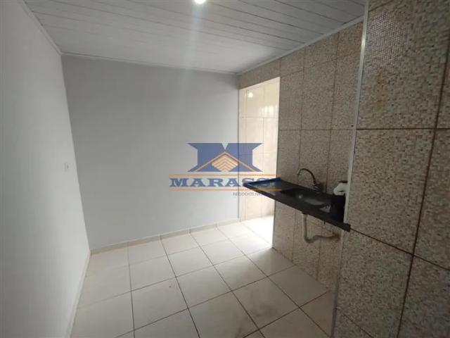 Casa Térrea, 1 Quarto para Alugar, 10 m² por R$ 950,00
