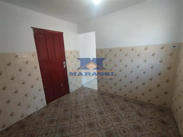 Casa Térrea, 1 Quarto para Alugar, por R$ 800,00