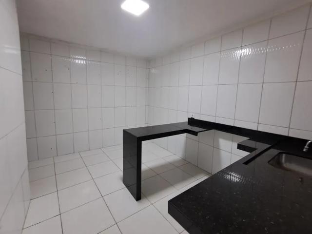 Casa Térrea, 1 Quarto para Alugar, por R$ 950,00