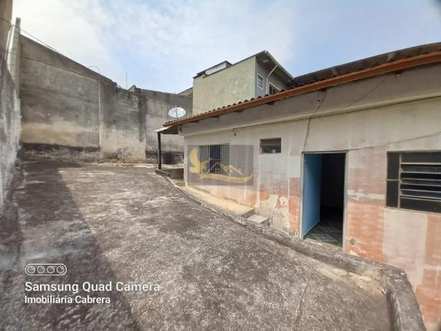 Casa Térrea, 1 Quarto para Alugar, por R$ 950,00
