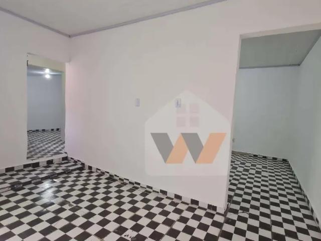 Casa Térrea, 1 Quarto para Alugar, por R$ 1.000,00