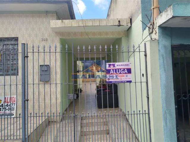 Casa Térrea, 1 Quarto para Alugar, por R$ 1.300,00
