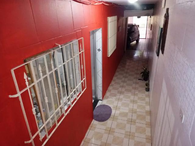 Casa Térrea, 1 Quarto para Alugar, por R$ 1.700,00