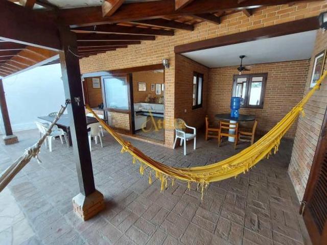 Casa térrea 200mts praia, 4 dorms piscina, Enseada