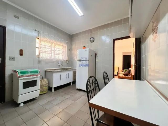 Casa terrea 210 m2 2 dorms suite 4 vagas proxima a praia em praia grande