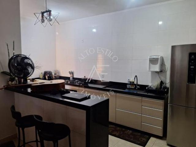 Casa térrea 220m área útil 3 quartos 1 suite 2 vagas Alto do Ipiranga