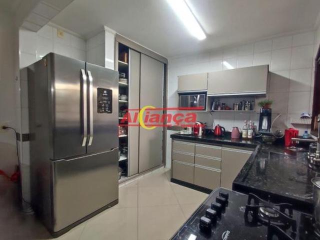 Casa Térrea 220m², com 3 quartos e 1 suíte à venda na Vila Augusta
