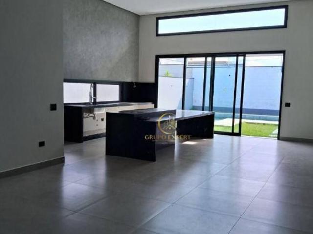Casa térrea 248 m² 4 suítes a venda em condomínio no Urbanova São José dos Campos!