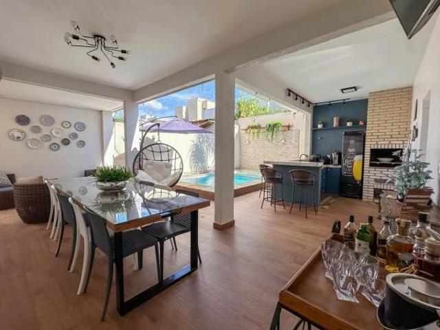 Casa térrea 252m² — Loteamento Portal do Sol II | 3 Quartos, 3 Suítes