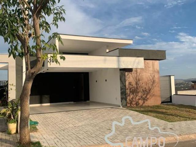 CASA TÉRREA 275M² COM MÓVEIS PLANEJADOS EM CONDOMÍNIO EM TAUBATÉ !