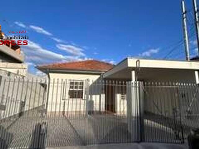 CASA TÉRREA 2 DORMITÓRIOS LOCAÇÃO BROOKLIN CONFORTO EXCELENTE LOCALIZAÇÃO!