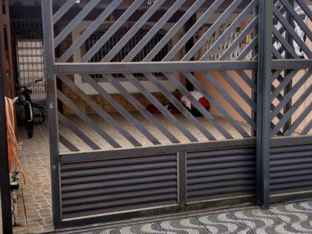 Casa térrea 2 dormitórios sendo 1 suíte no bairro CAIÇARA