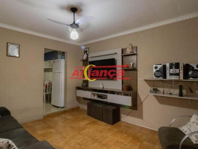 CASA TÉRREA 2 dormitórios 2 banheiros 2 vagas Parque Jurema