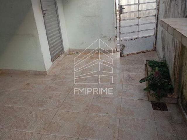 Casa térrea 2 drmintórios e 2 vagas de garagem. 650 mil vila romana