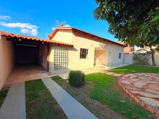 Casa Térrea 2 Quartos, Suíte com Closet | Condomínio Residencial Ipês R$ 925.000,00