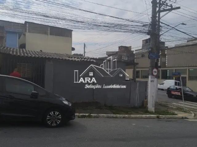 Casa Térrea, 2 Quartos para Alugar, 65 m² por R$ 1.700,00