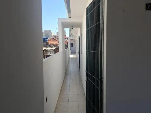 Casa Térrea, 2 Quartos para Alugar, 80 m² por R$ 2.000,00