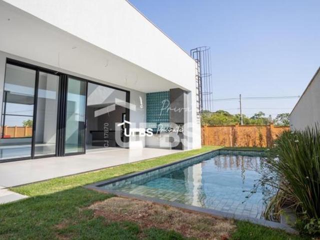 CASA TERREA 319MT 4 SUITES PORTAL DO SOL GOLF GREEN