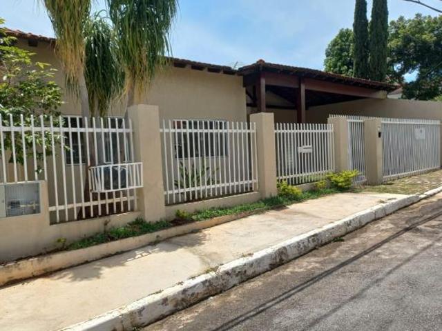 CASA TÉRREA 328,76 M² 04 QUARTOS 03 SUÍTES DCE COM HABITE SE