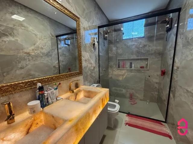 Casa Térrea 330m² 03 Suítes em Vila Rosa Goiânia GO
