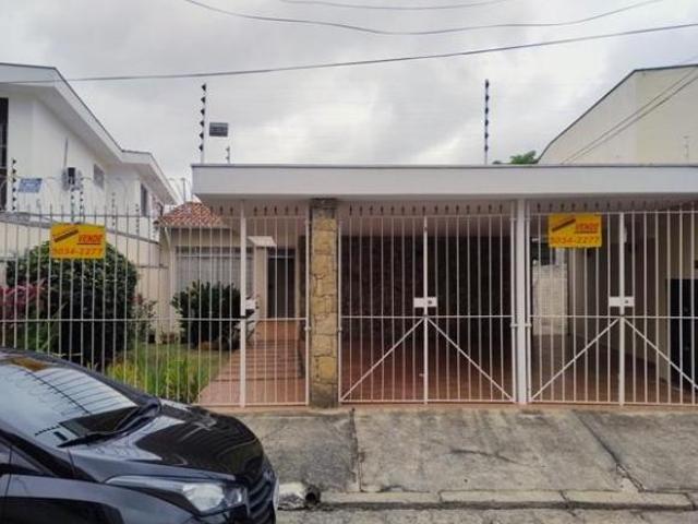 CASA TERREA 3 DORMITORIOS AEROPORTO